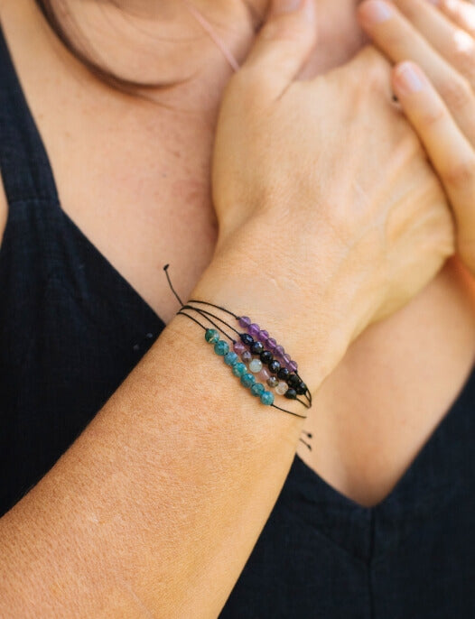 Apatite Hummingbird Adjustable Bracelet for Anything Is Possible – SoulKu